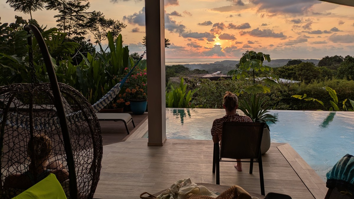 Costa Rica – Crocodile Bridge, Casa Futura, Marino Ballena National ...